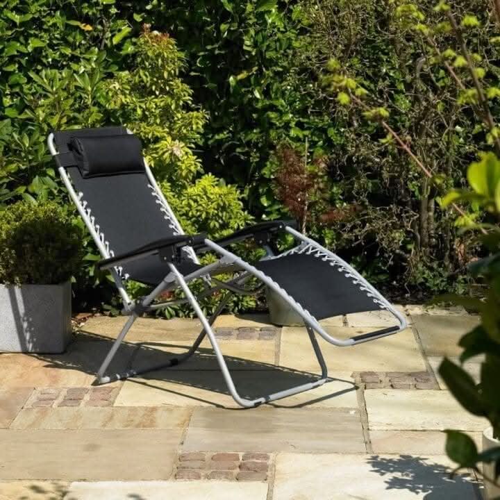 Gravity Garden Reclining Sun Chair Lounger